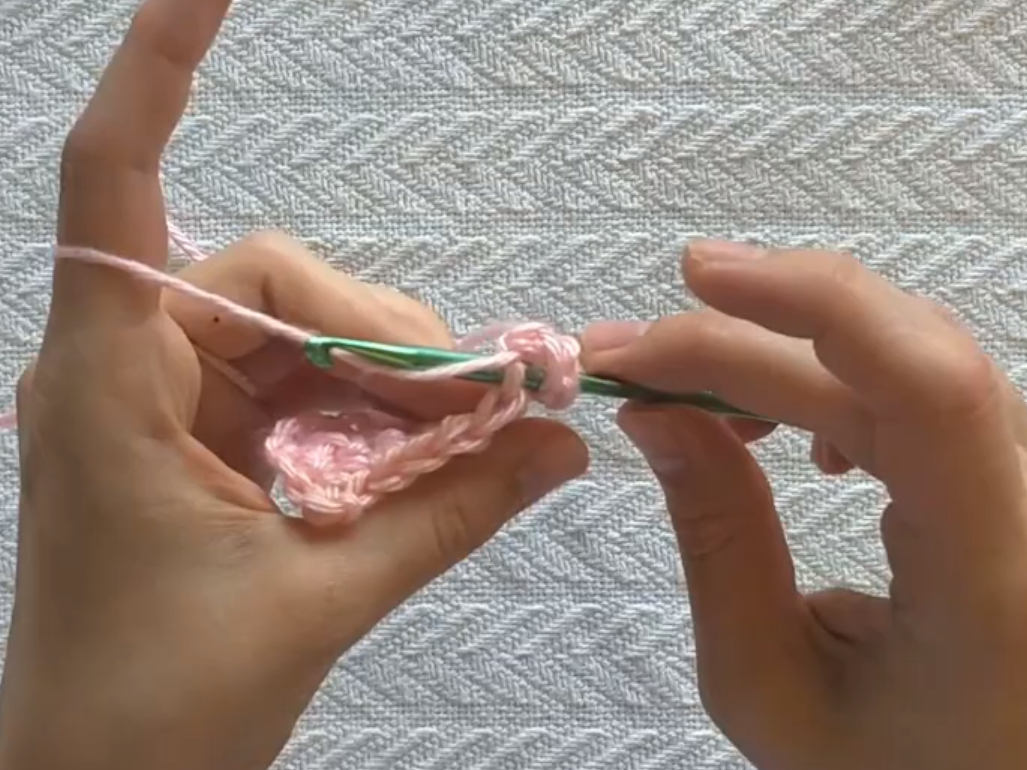 How to Half Double Crochet - How to Crochet Lesson 4 - Kickin Crochet